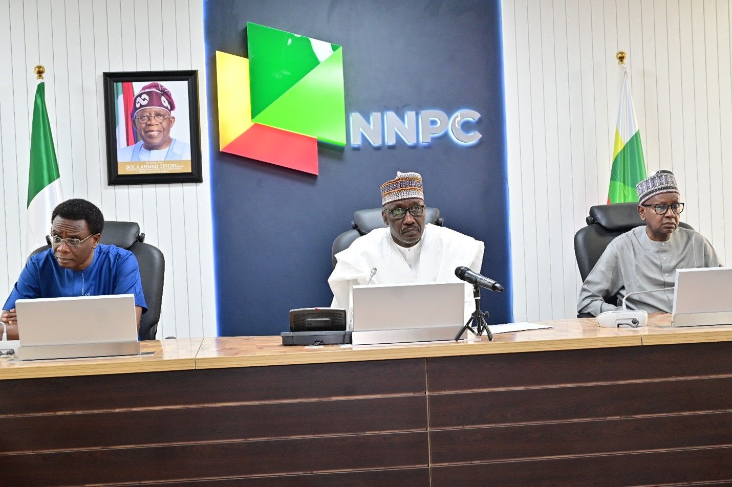 TOWN HALL MEETING WITH THE GROUP CHIEF EXECUTIVE OFFICER (GCEO) NNPC ...