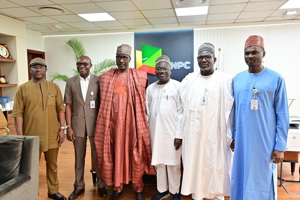 MINILS AWARD FOR GCEO