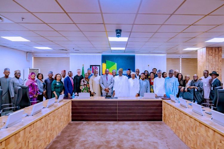 EFCC EXECUTIVE CHAIRMAN’S VISIT TO GCEO NNPC LTD & LECTURE ON BUSINESS ...